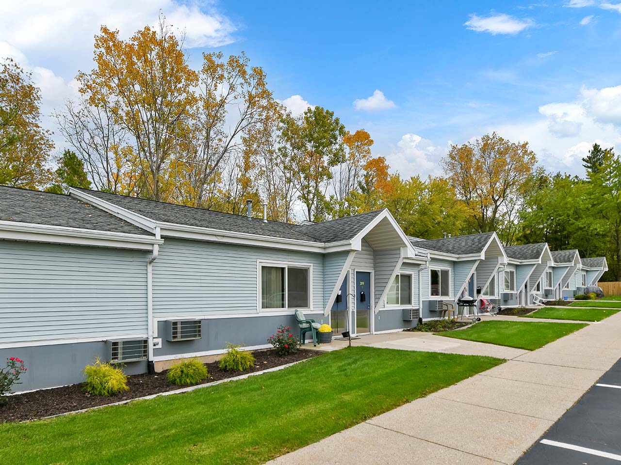 Hope Network | Housing | Leonard Pines Apartments